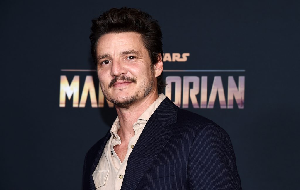 Pedro Pascal wiki/bio, Family, Age, Height, Weight, Body Measurement ...